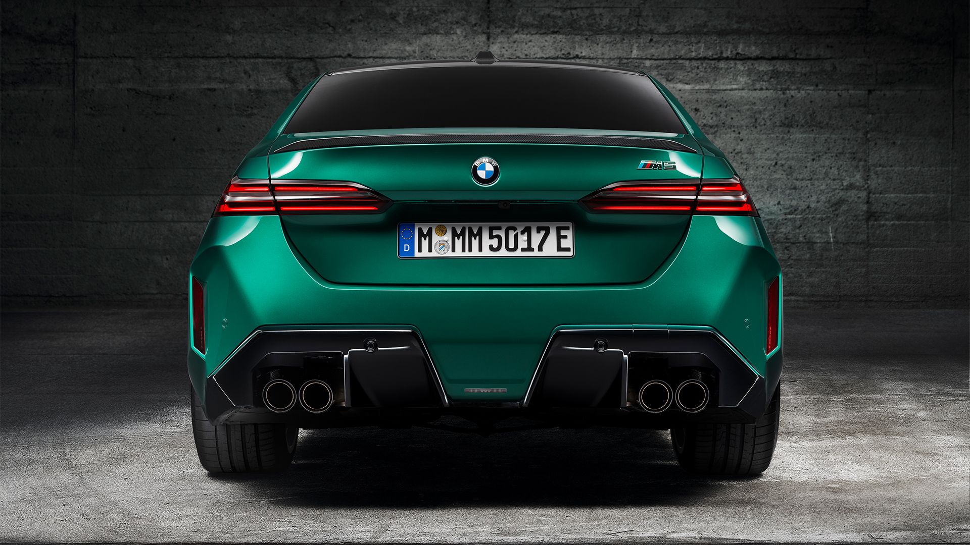 Akrapovic Fixes One Of The New BMW M5's Biggest Flaws