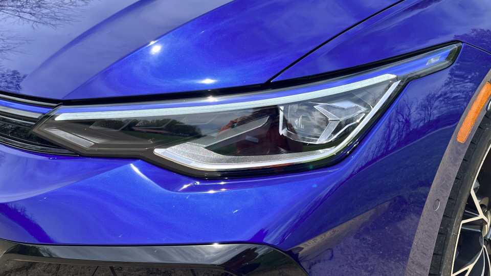 2025 Volkswagen Golf R Pricing, Photos & Specs