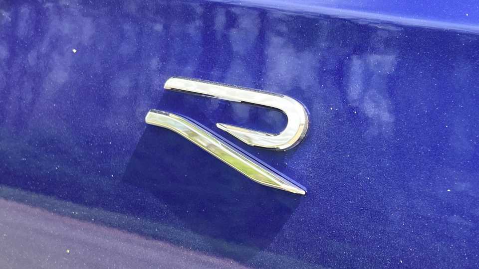 2025 Volkswagen Golf R Pricing, Photos & Specs