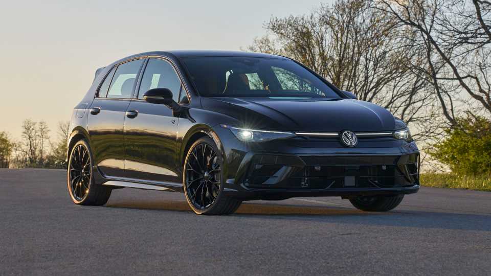 2025 Volkswagen Golf R Pricing, Photos & Specs