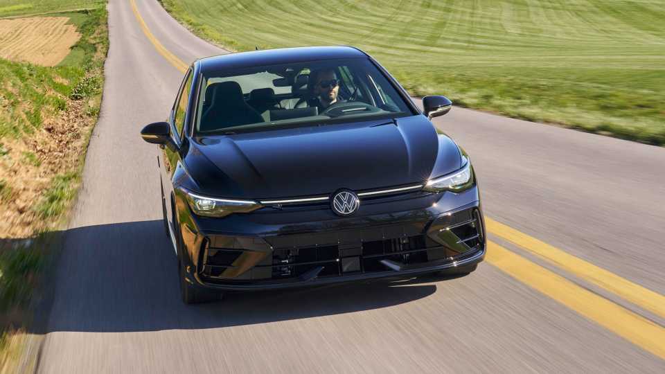 2025 Volkswagen Golf R Pricing, Photos & Specs