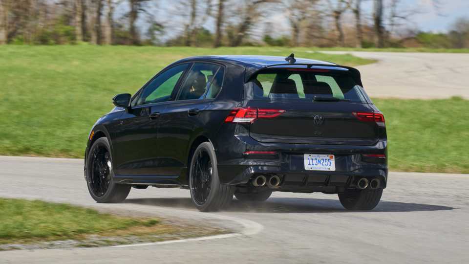 2025 Volkswagen Golf R Pricing, Photos & Specs