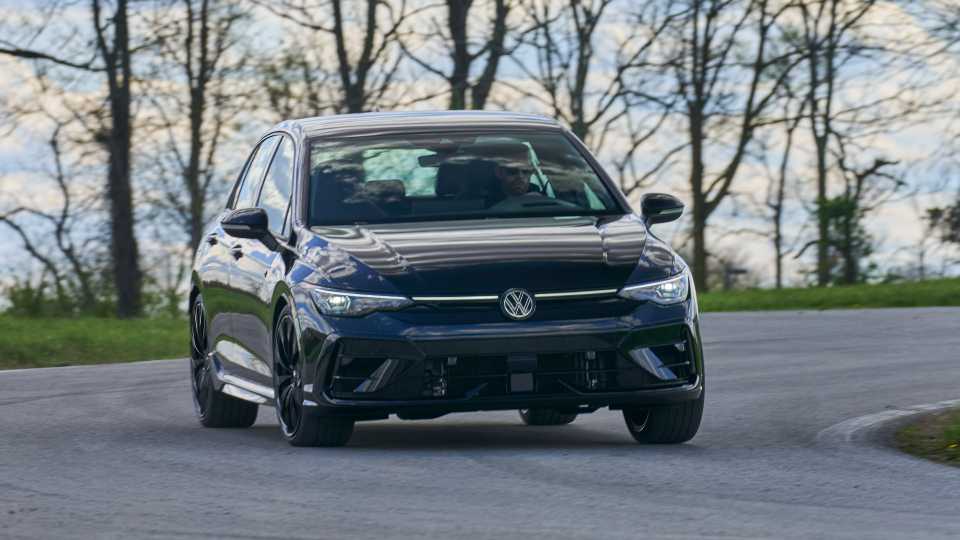 2025 Volkswagen Golf R Pricing, Photos & Specs
