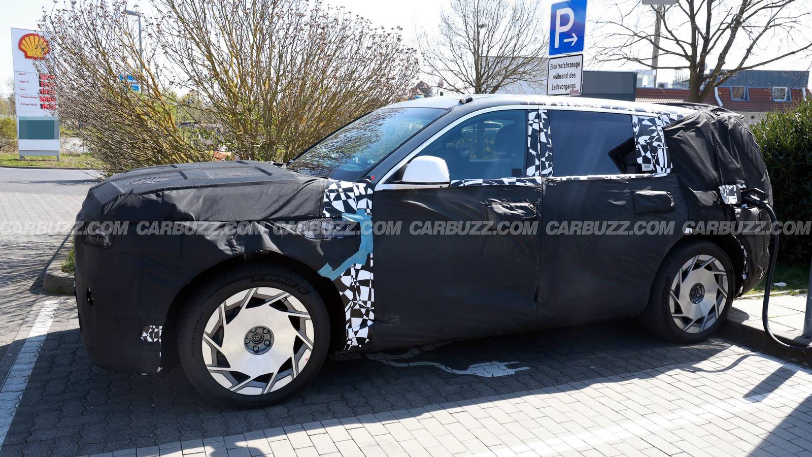 The Biggest Genesis Yet Spied Out In The Wild