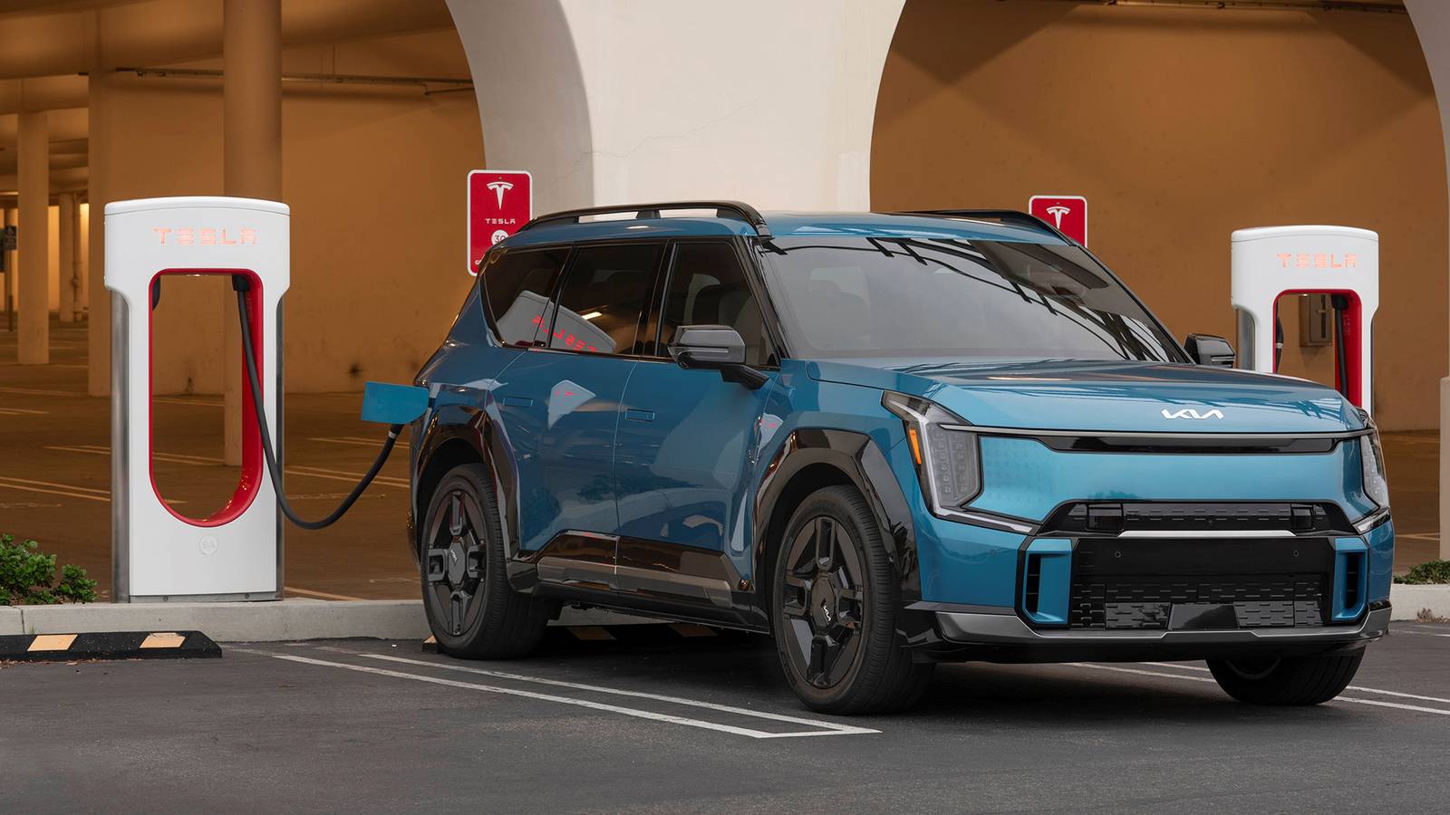 Kia EV Owners Just Got Access To Tesla Supercharger Stations Overnight