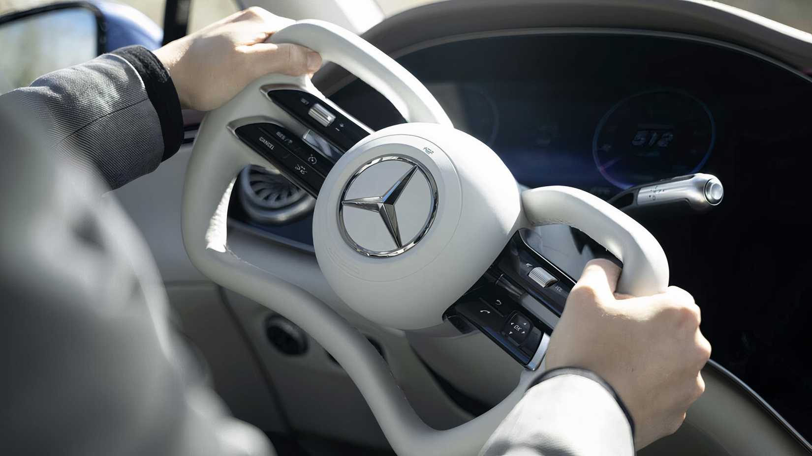 China To Ban Yoke Steering Wheels Begining In 2027