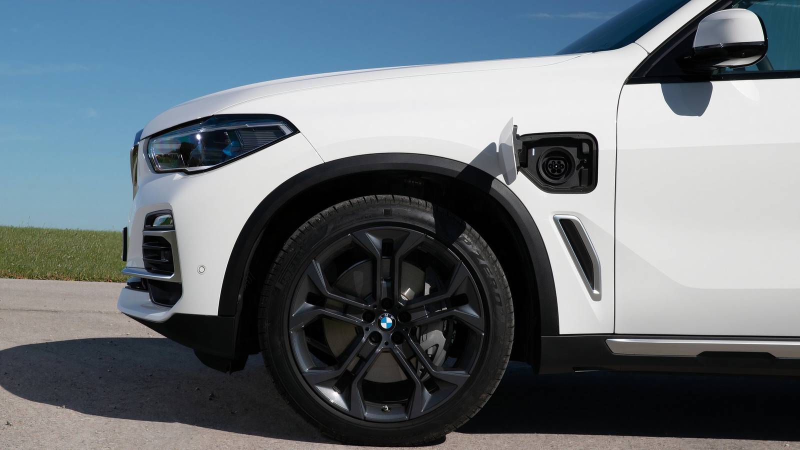 BMW Hybrid Models You Can Buy In 2025