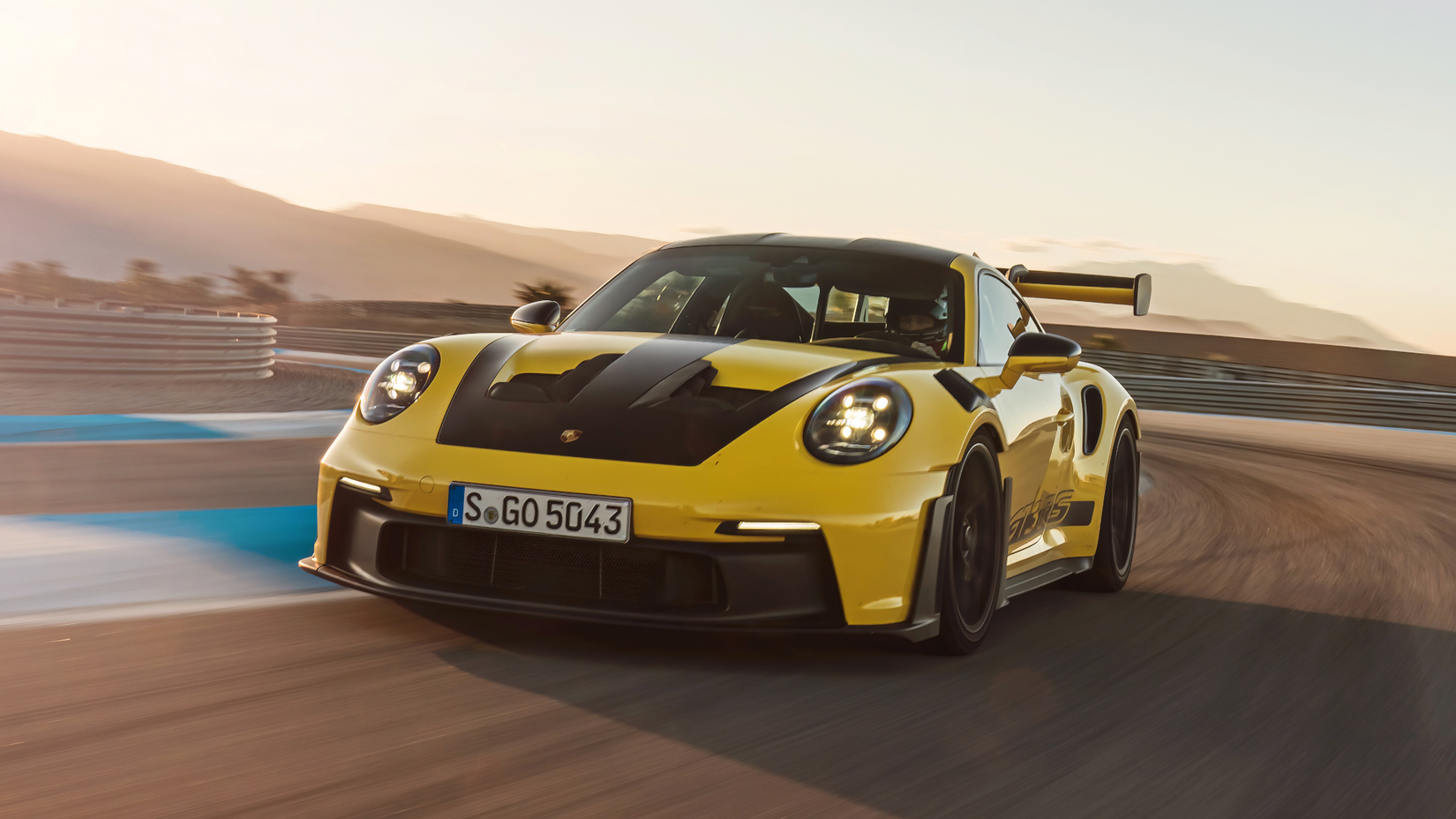 GT2 RS vs. GT3 RS: Porsche 911 Track Heroes Compared