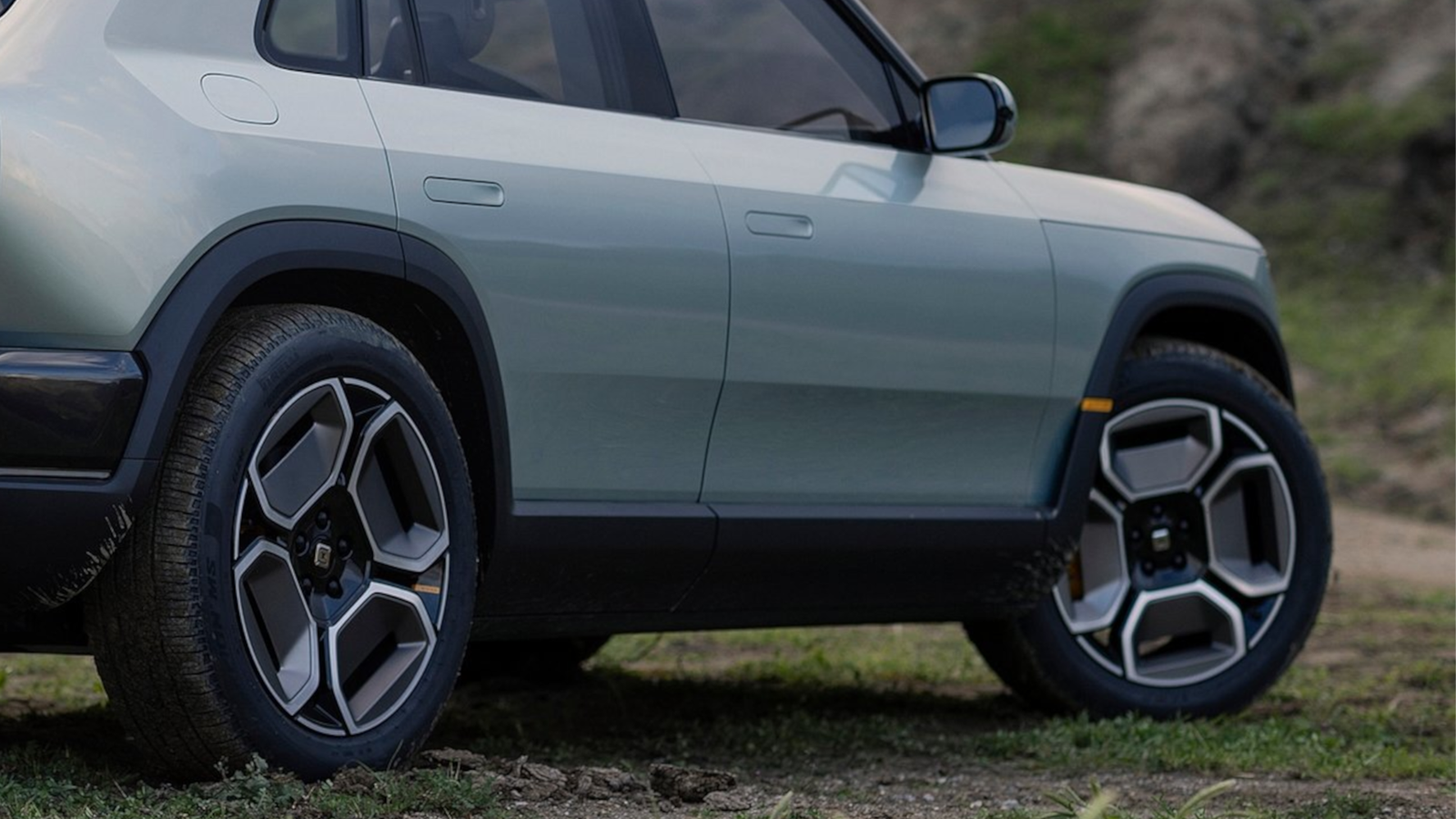 The Only Car Brand To Offer Full Adaptive Driving Beam Headlights In ...