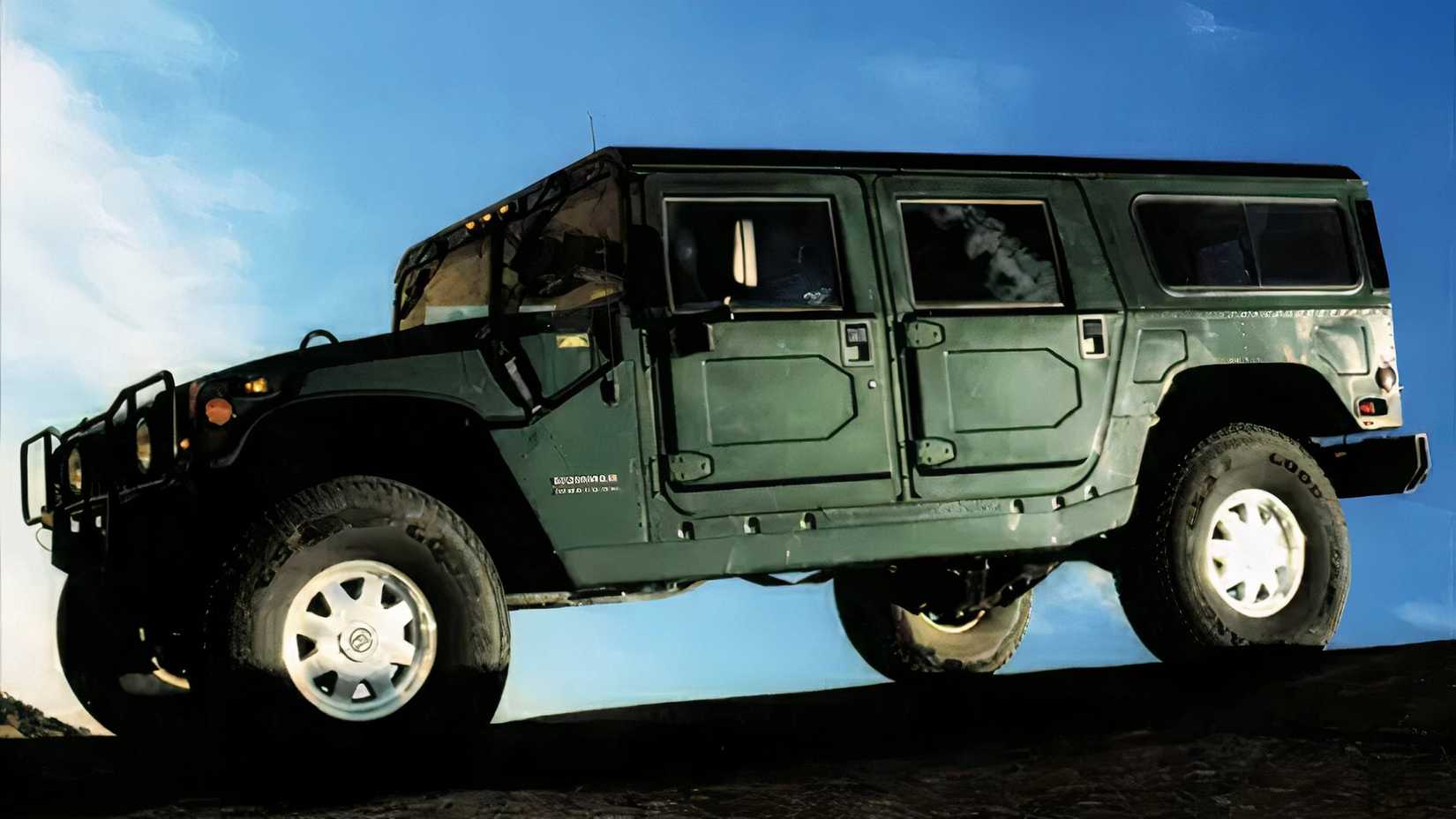 This Is Why The Hummer H1 Isn't Seen As A Collector's Vehicle Yet