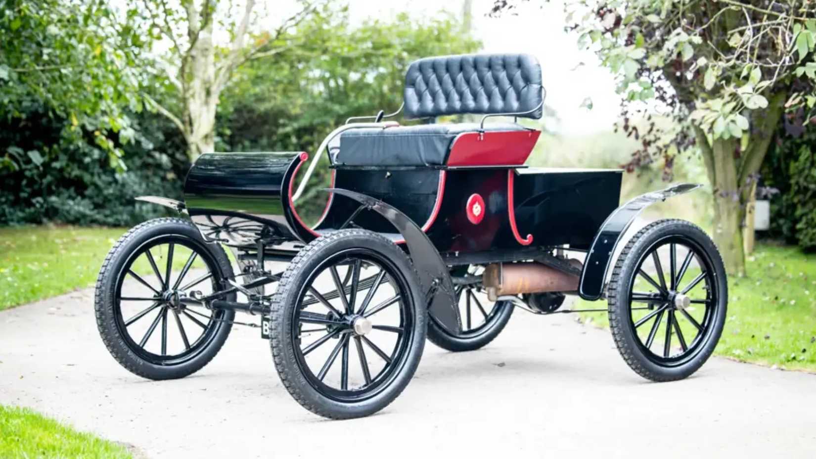 The Oldsmobile Curved Dash Was The First Car To Have A Speedometer