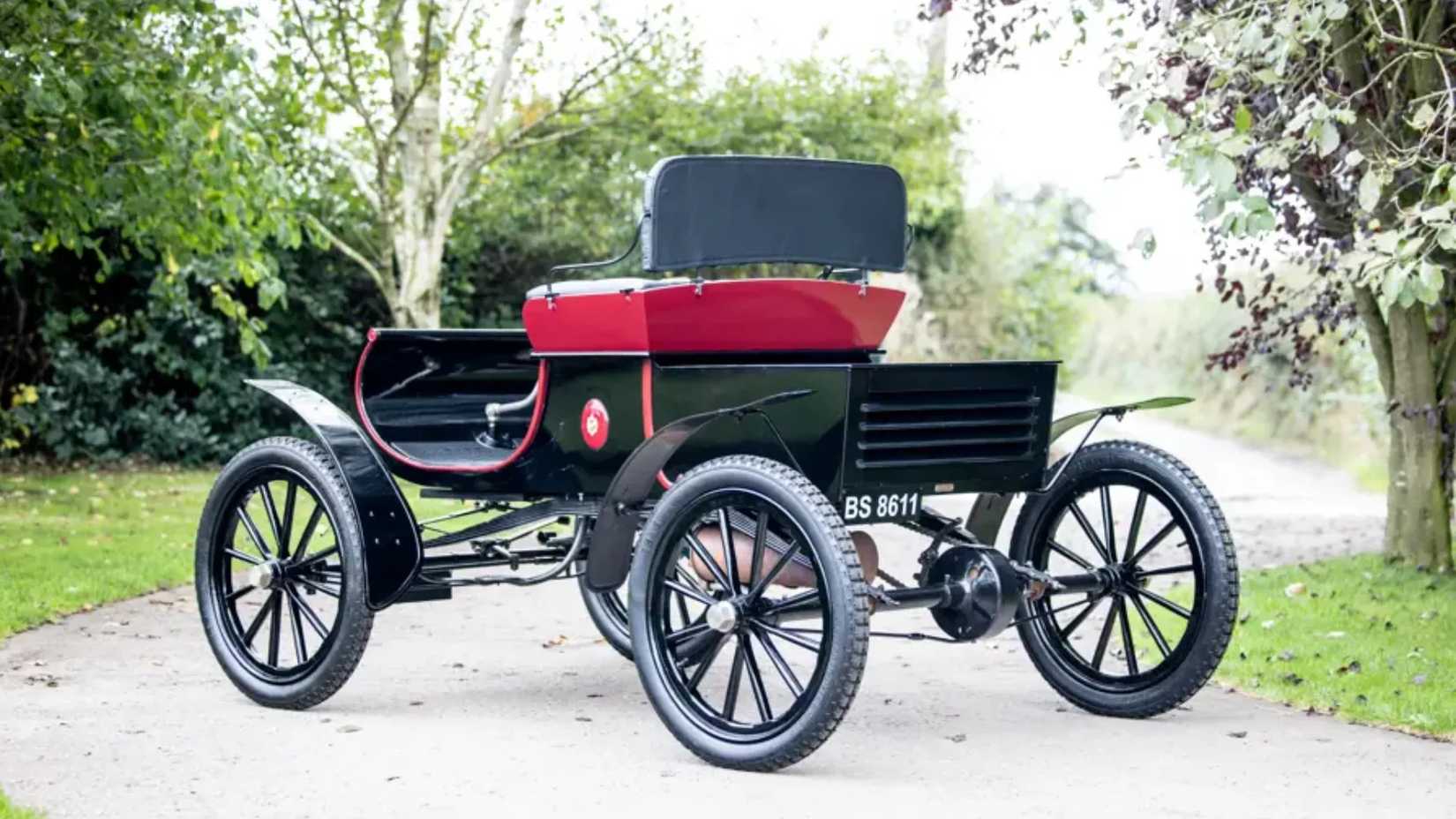 The Oldsmobile Curved Dash Was The First Car To Have A Speedometer