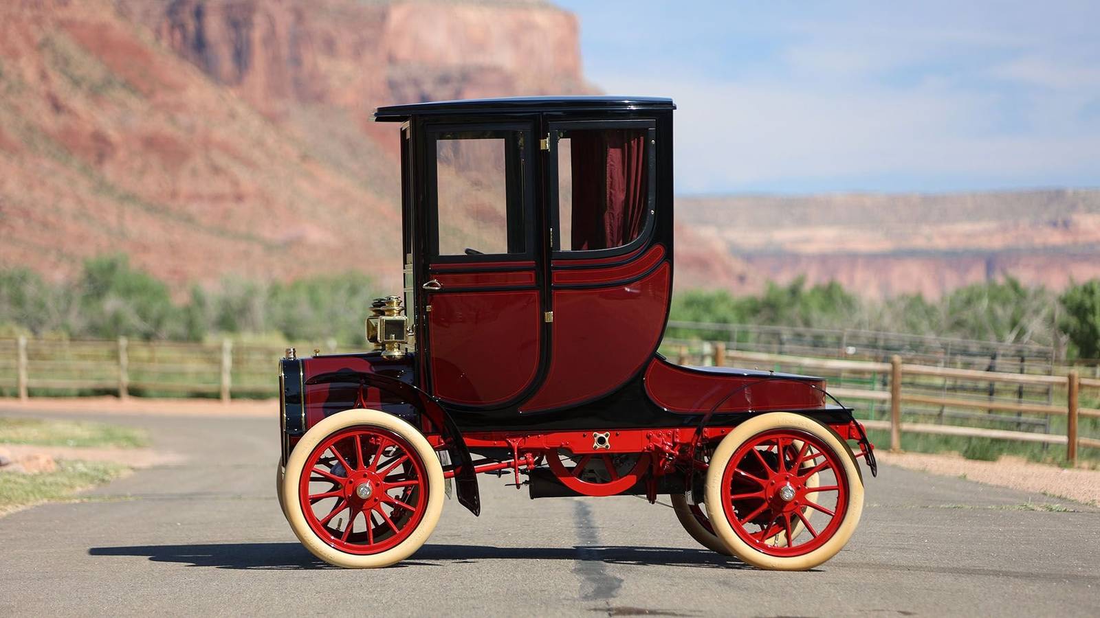 Cadillac Introduced A Feature We Now Take For Granted