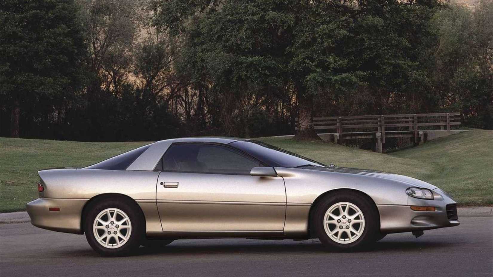 Chevy's Cheapest Camaro Is A Bargain In 2025, But Which Trim Is Right ...