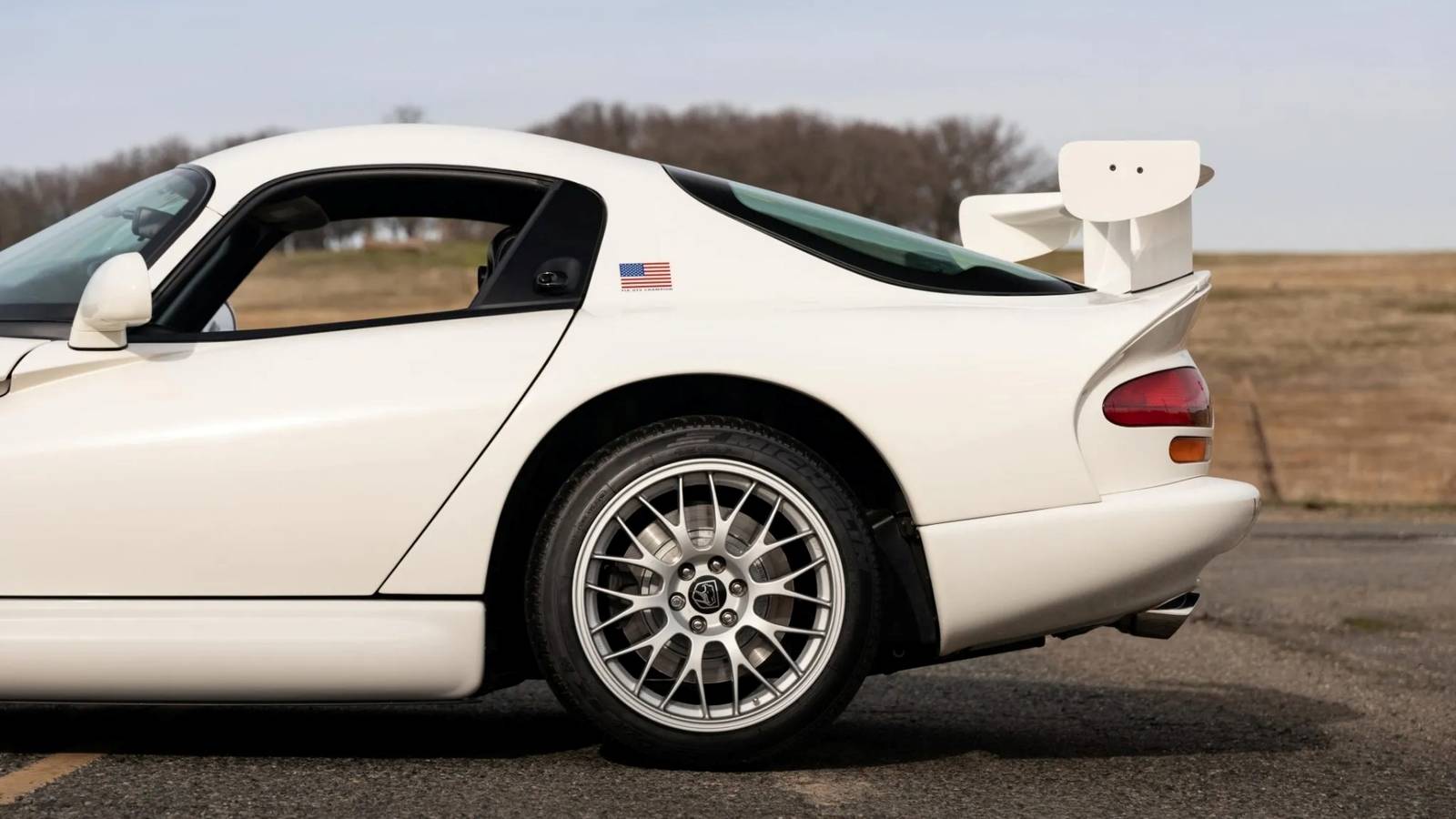 The Wildest Factory Viper Of The 1990s Was A Lightly Disguised Race Car