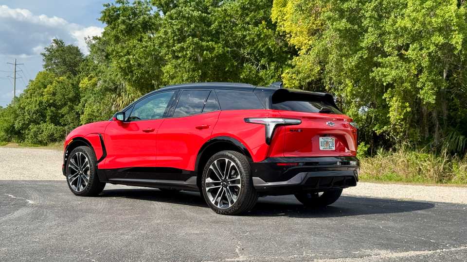 2025 Chevrolet Blazer EV Pricing, Photos & Specs