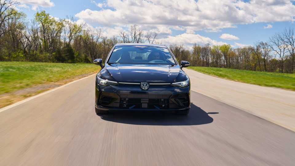 2025 Volkswagen Golf R Pricing, Photos & Specs