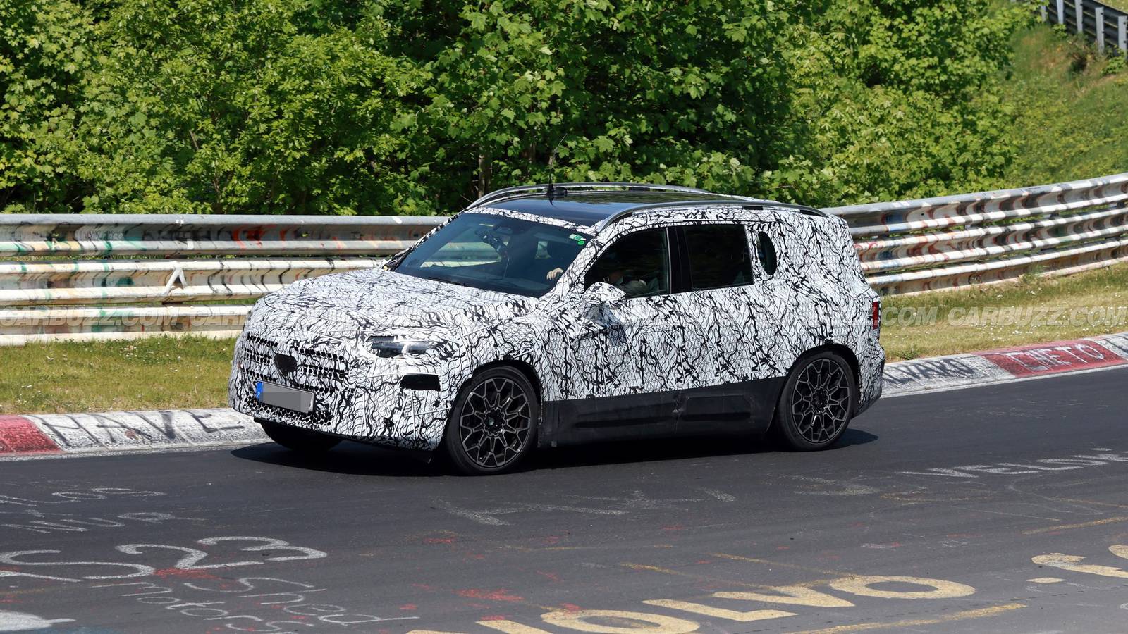 Mercedes Plans New Entry-Level Model With SUV And Minivan Styling