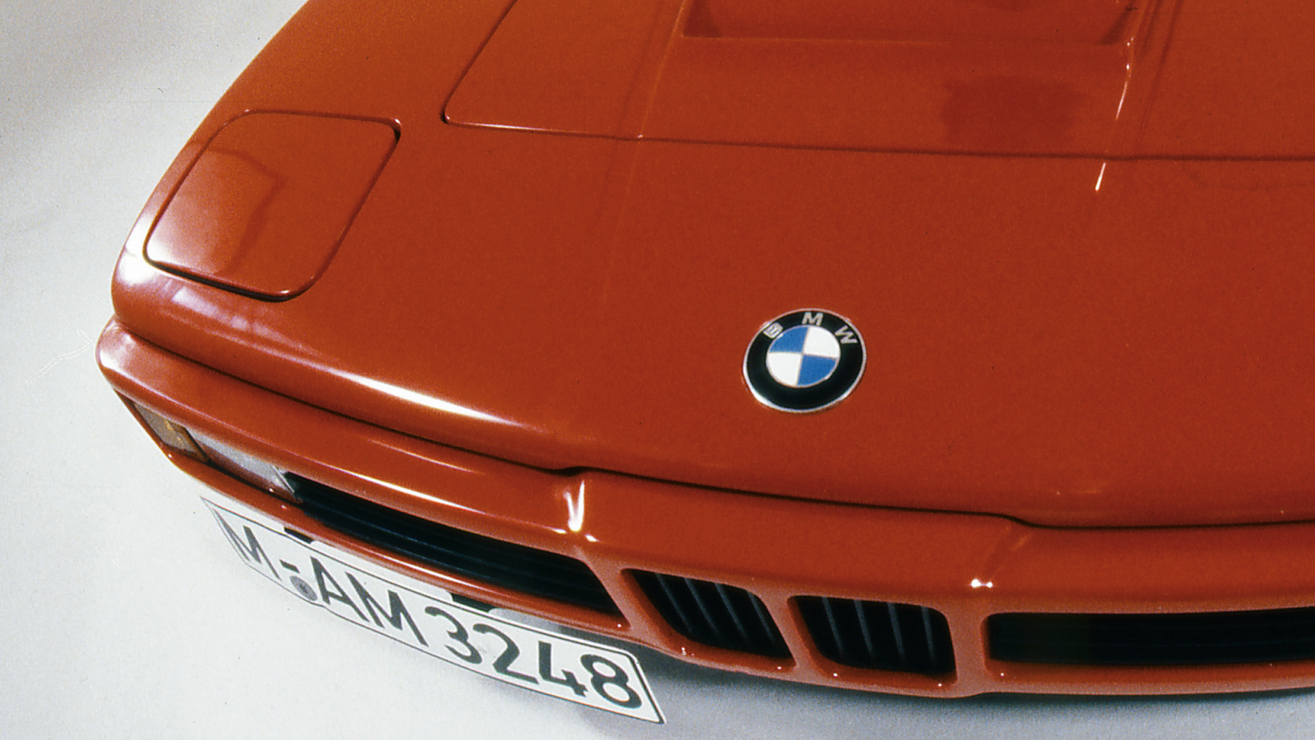 First BMW Supercar: Here's How Much The BMW M1 Is Worth Today