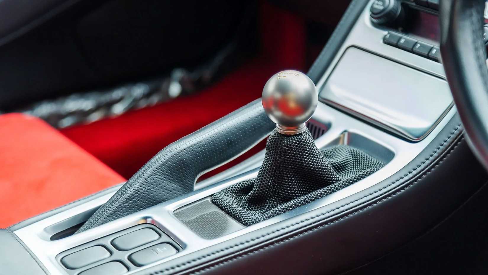 Revving to the Top: The World's First Daily Supercar's High-Revving V6 ...
