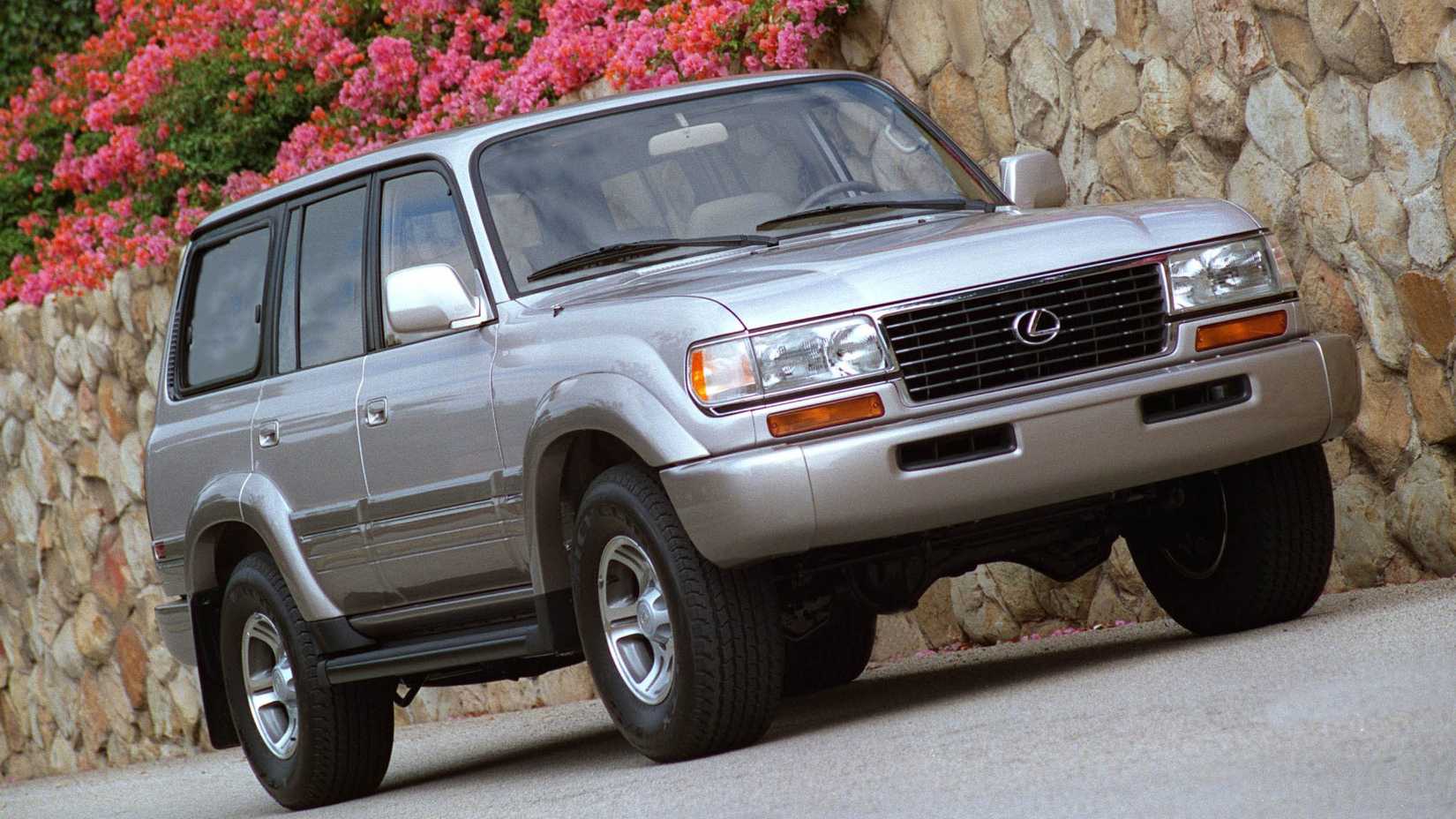 This 343K-Mile Toyota Land Cruiser Engine Teardown Proves Old Is Gold