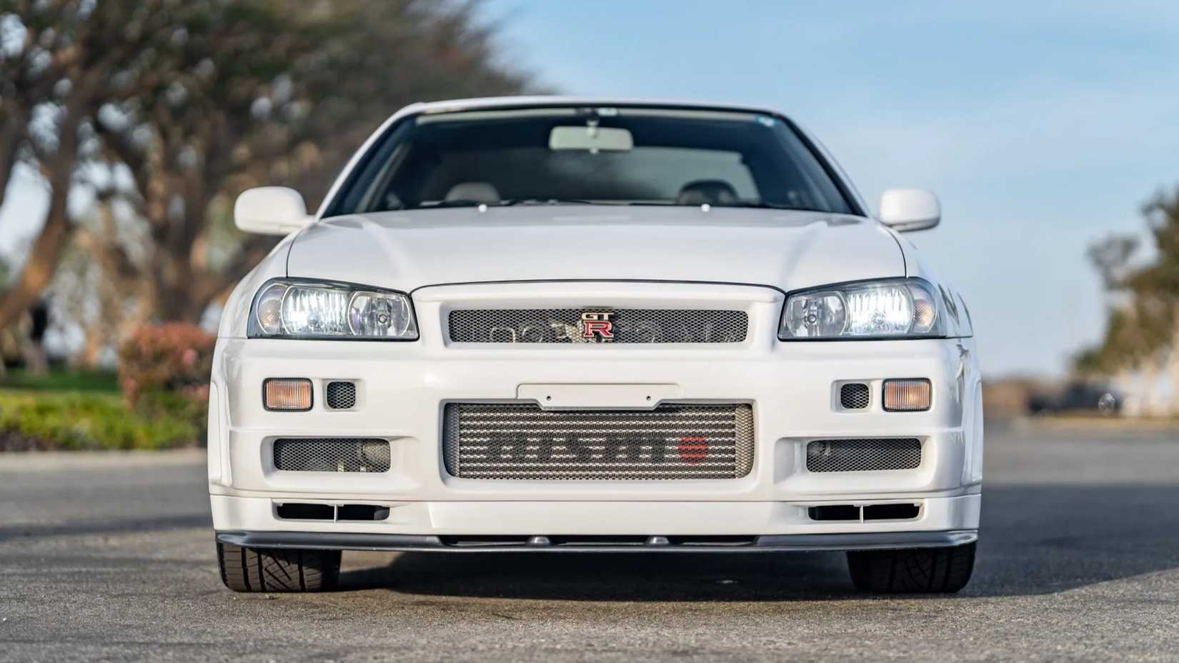 R35 GT-R vs R34 Skyline: Why the R35 Will Never Match R34's Value