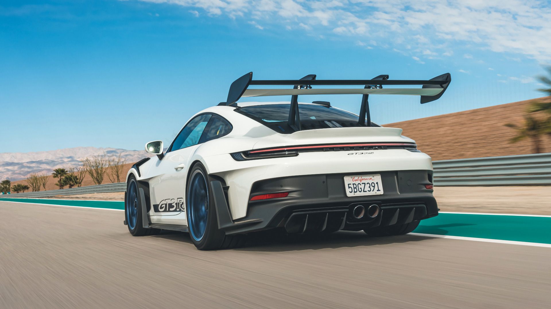 2025 Porsche 911 GT3 RS Pricing, Photos & Specs