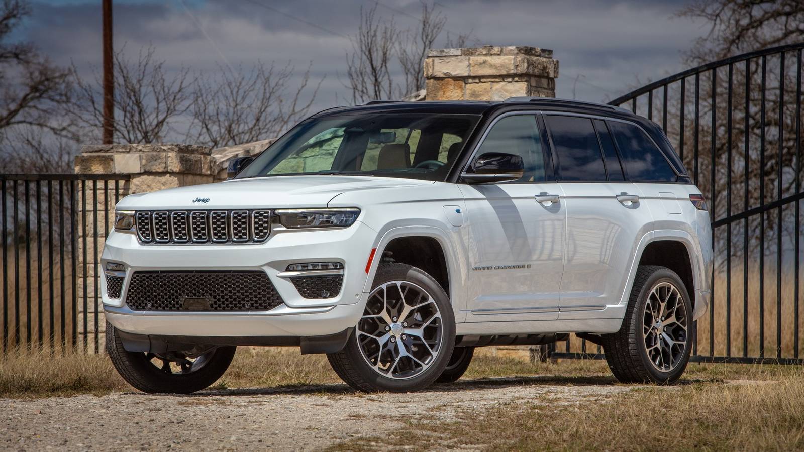 Stellantis Patents Anti-Stall Technology That Uses Hybrid Powertrain To ...