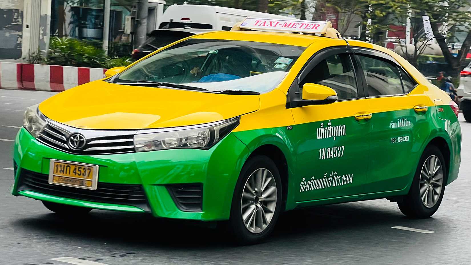 10 Cars Taxi Drivers Love Because Of Their Bulletproof Engines