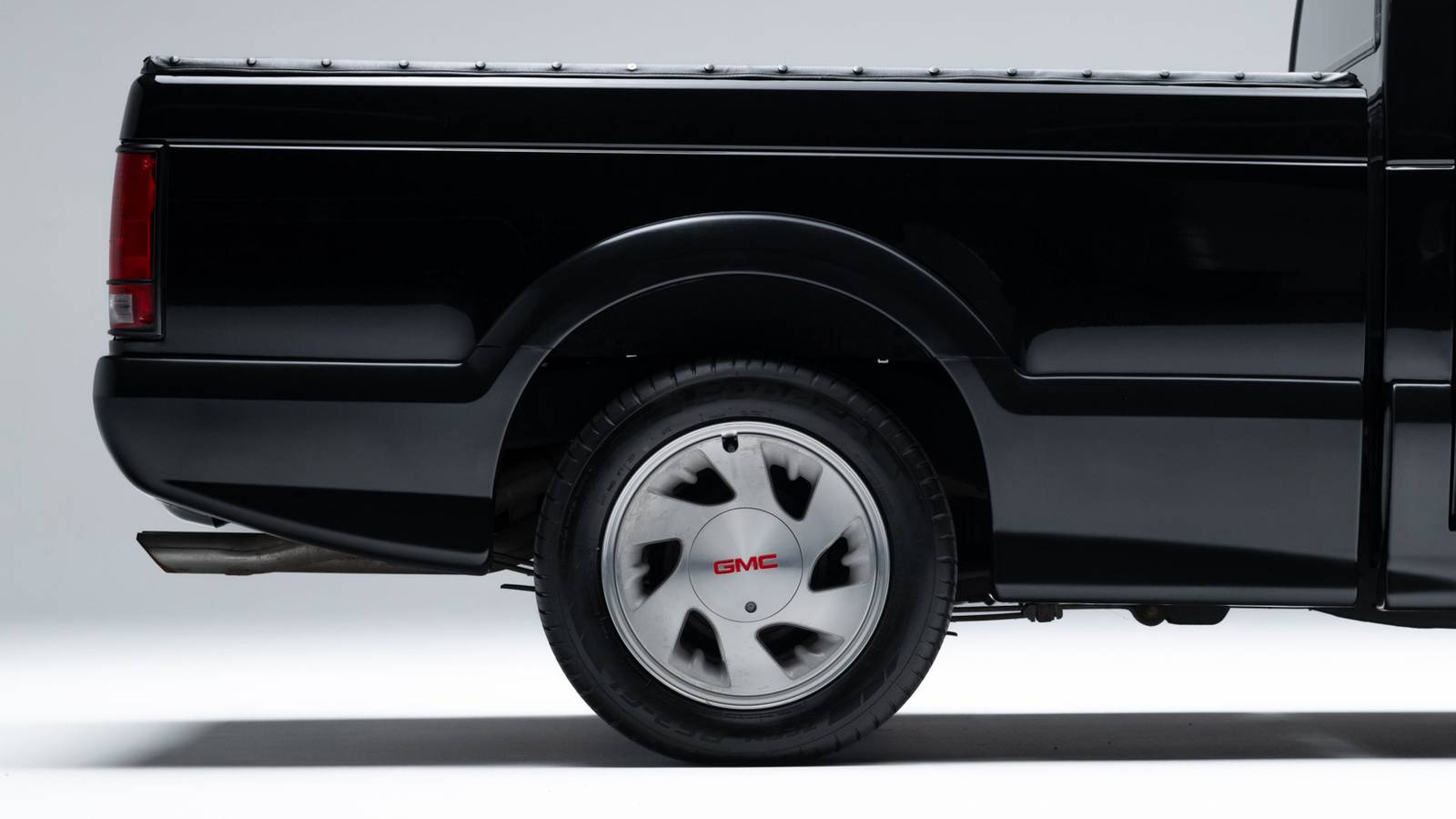 These Are The 10 Best 1990s Car Wheel Designs