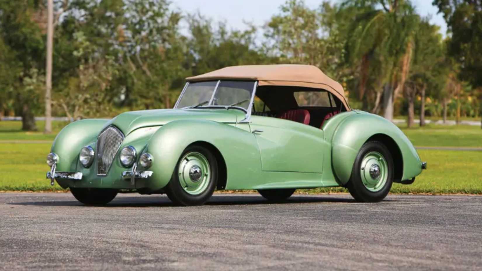 The British Roadster That Drove 3,000 Miles to Win Over America