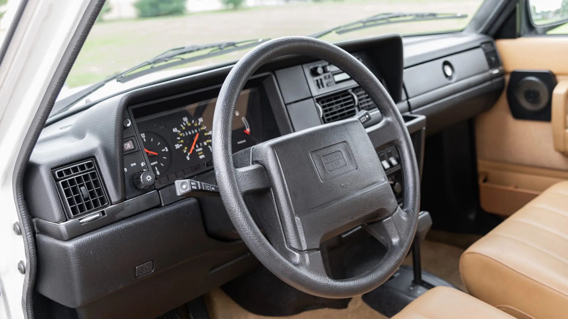 1990 Volvo 240 Wagon Interior