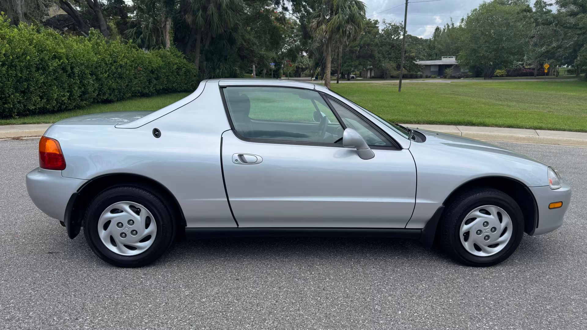 Honda Del Sol Stock Now Live At BaT Auctions: 1995 Honda Del Sol VTEC.