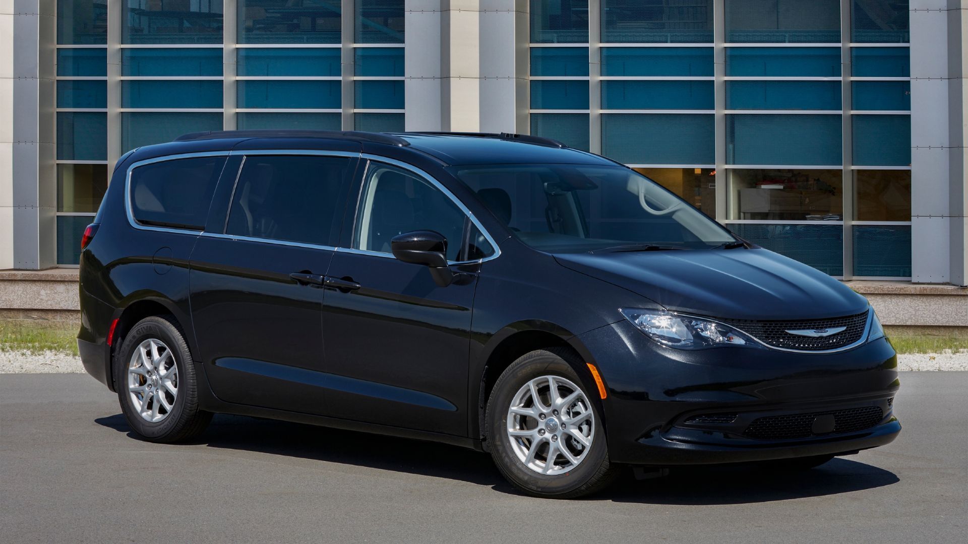 2024 Chrysler Voyager Pricing, Photos & Specs