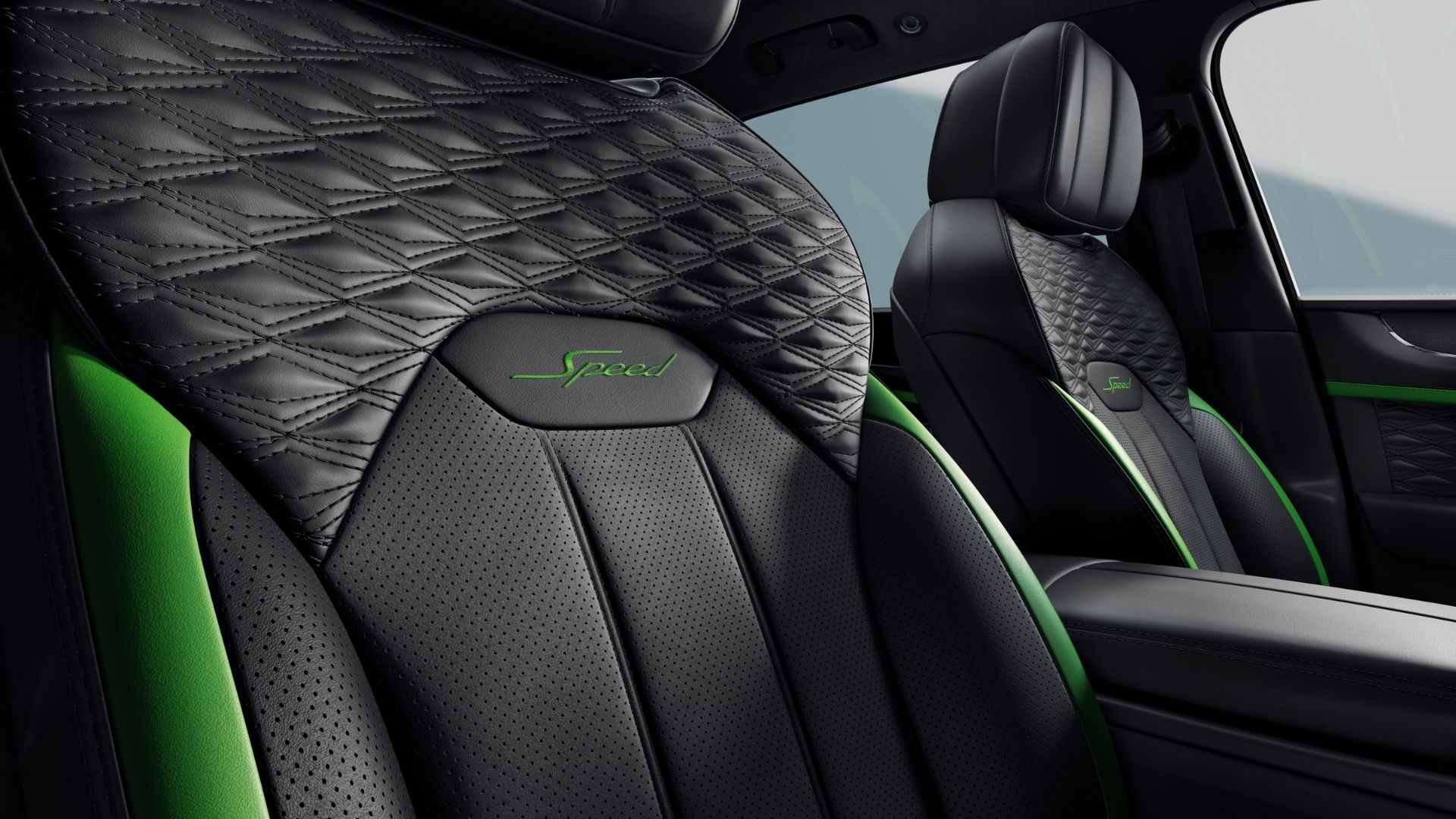 2025 Bentley Bentayga Pricing, Photos & Specs