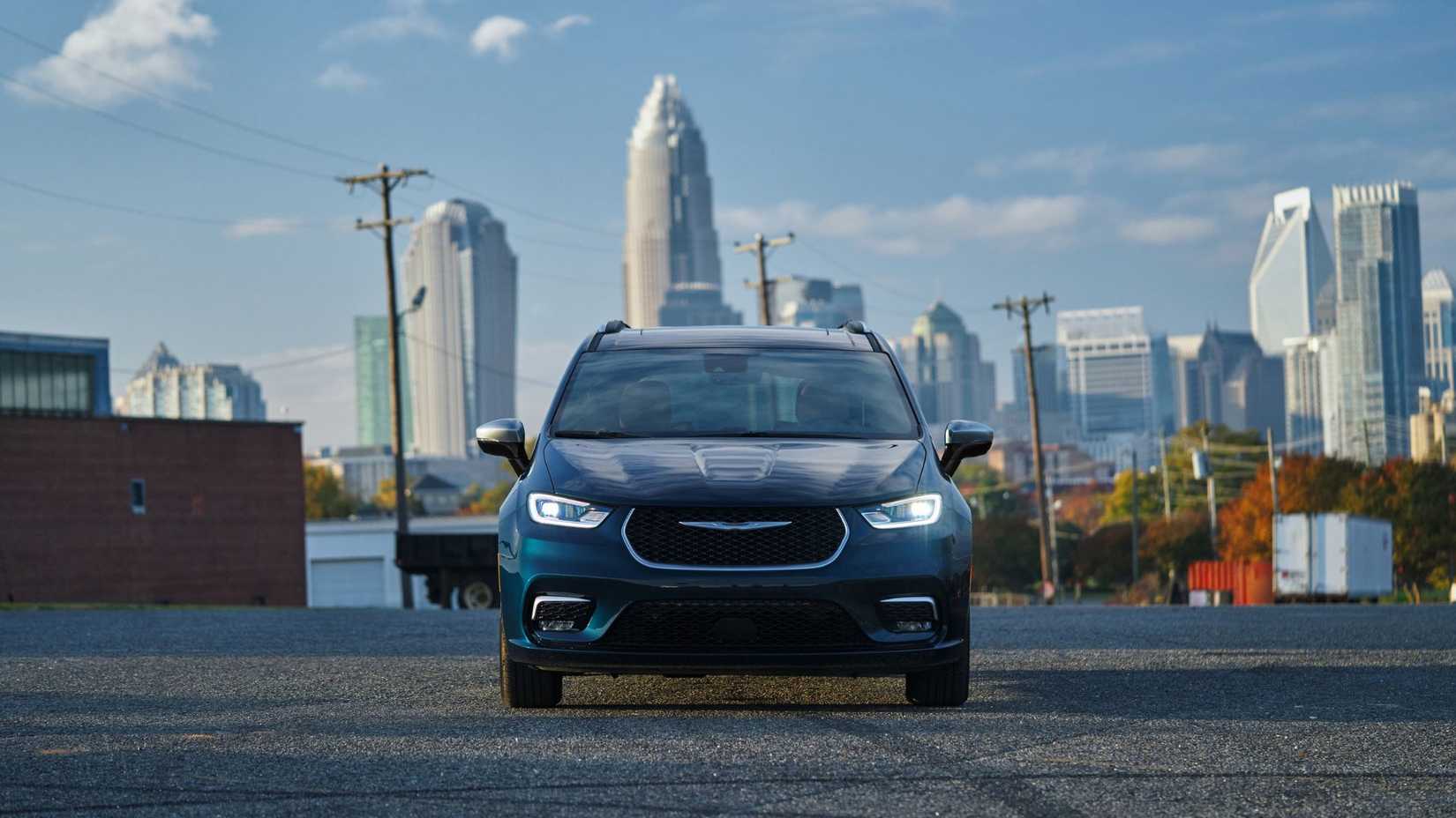 America's Most Efficient Minivan After Pacifica PHEV Cancellation
