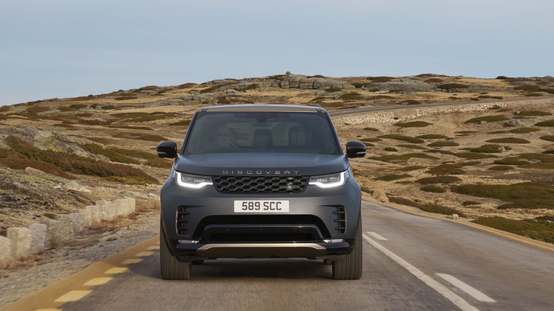 2024 Land Rover Discovery Pricing, Photos & Specs