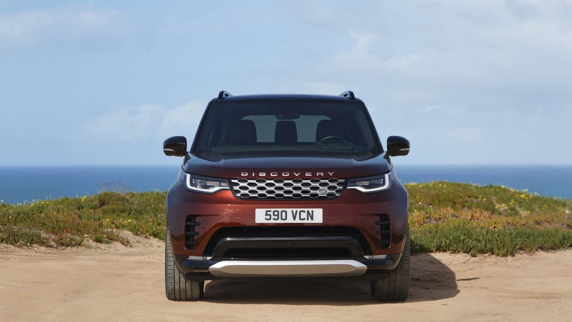 2024 Land Rover Discovery Pricing, Photos & Specs