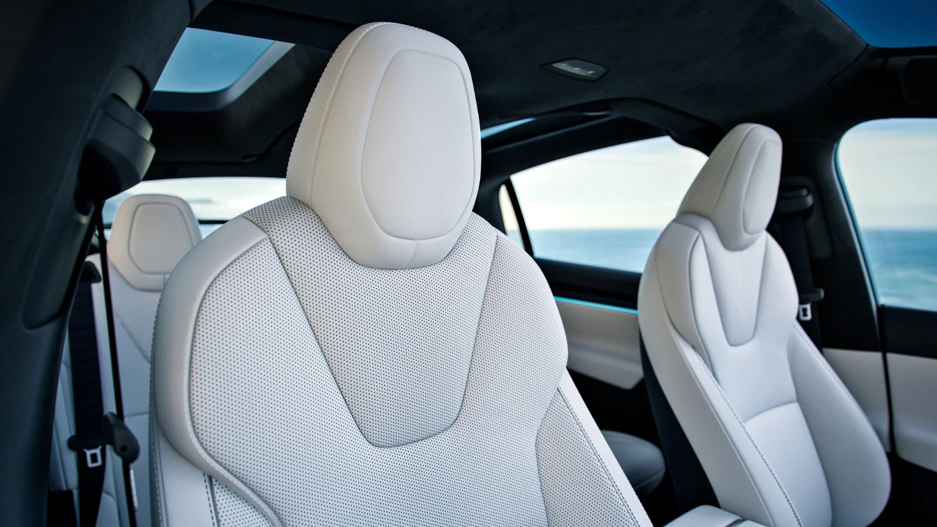 2025 Tesla Model X Pricing, Photos & Specs