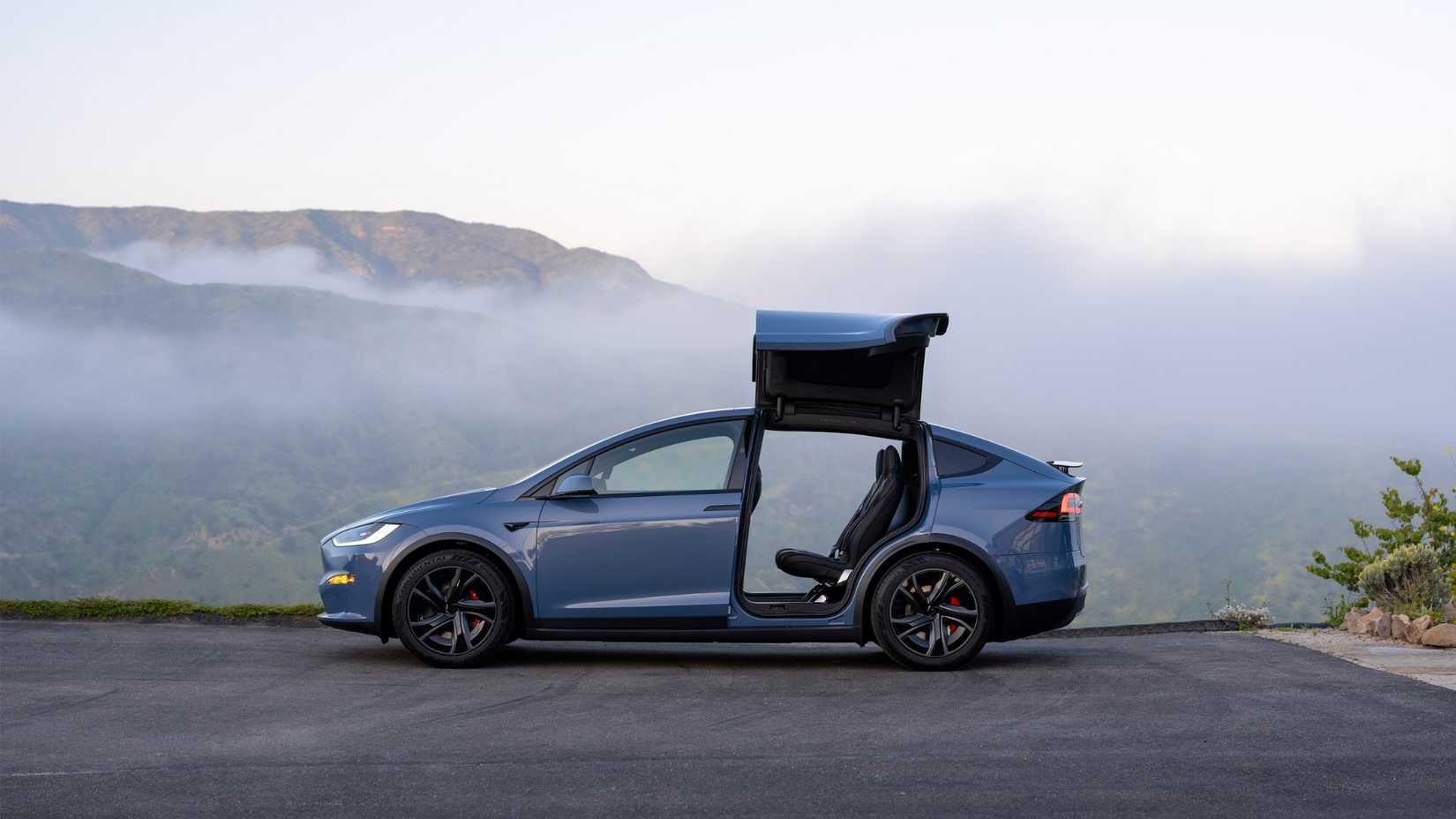 Tesla Raises Model S, Model X Price By $15,000 As Production Ends
