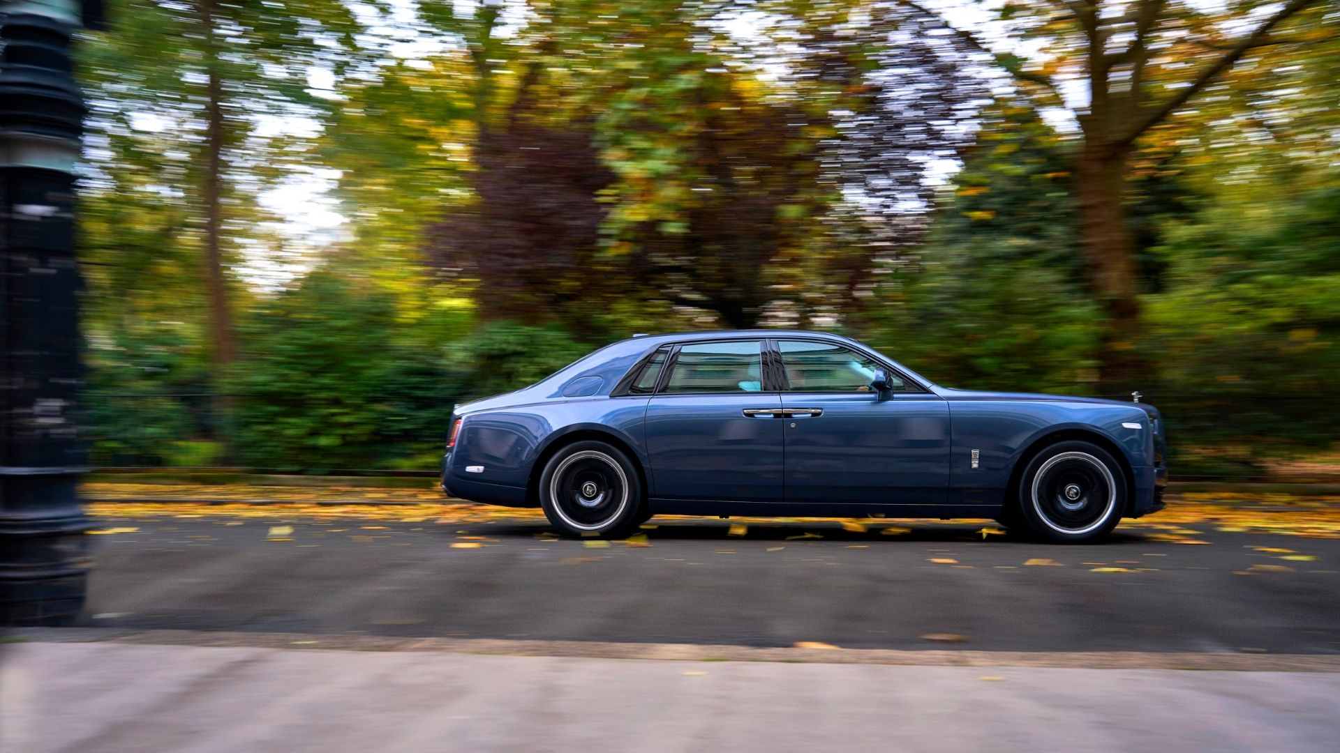 2025 Rolls-Royce Phantom Pricing, Photos & Specs