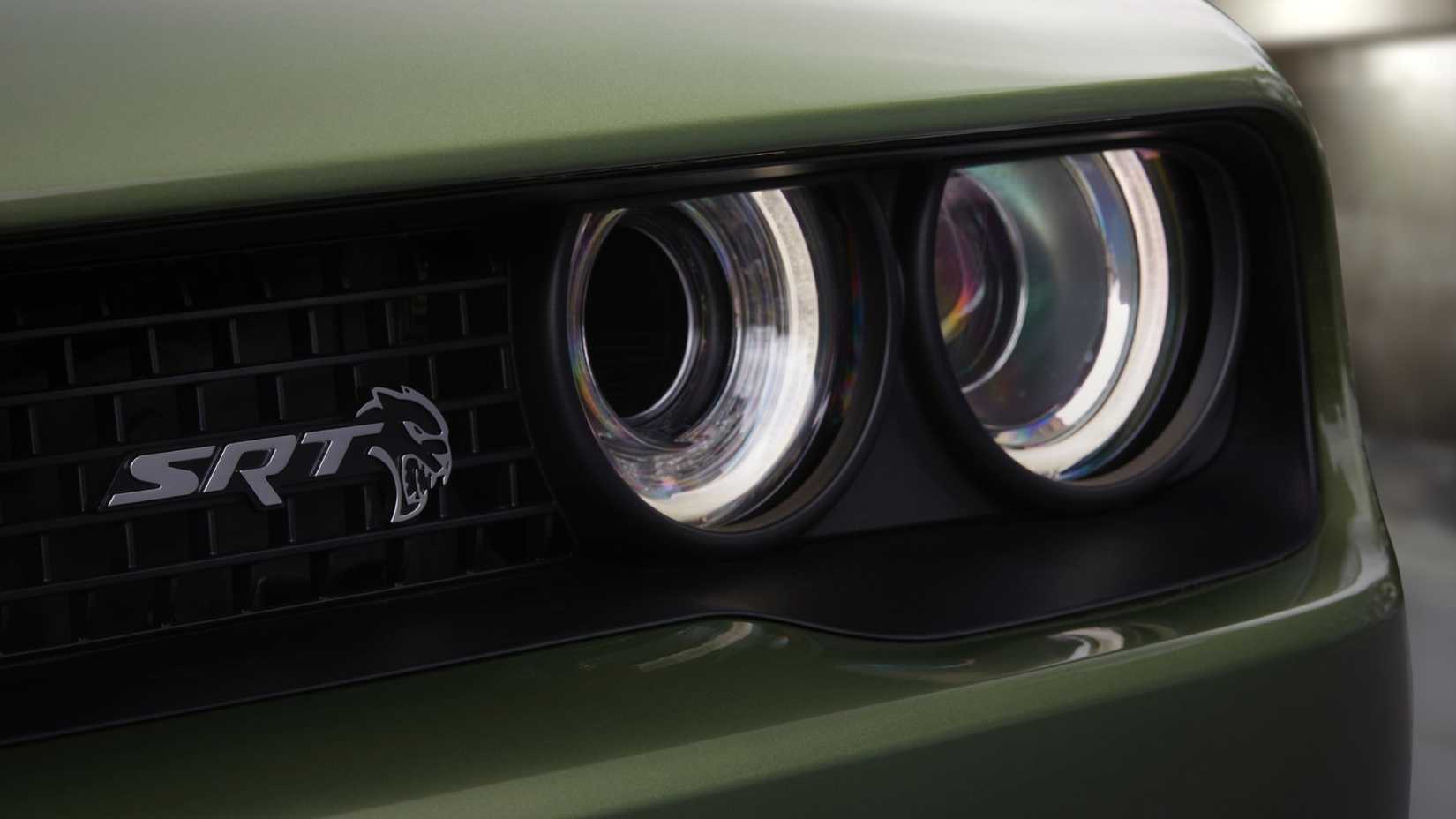 Dodge Challenger SRT Hellcat Manual Pricing: Clean vs. Near New