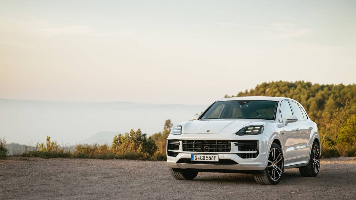 2026 Porsche Cayenne Turbo Specs & Trims