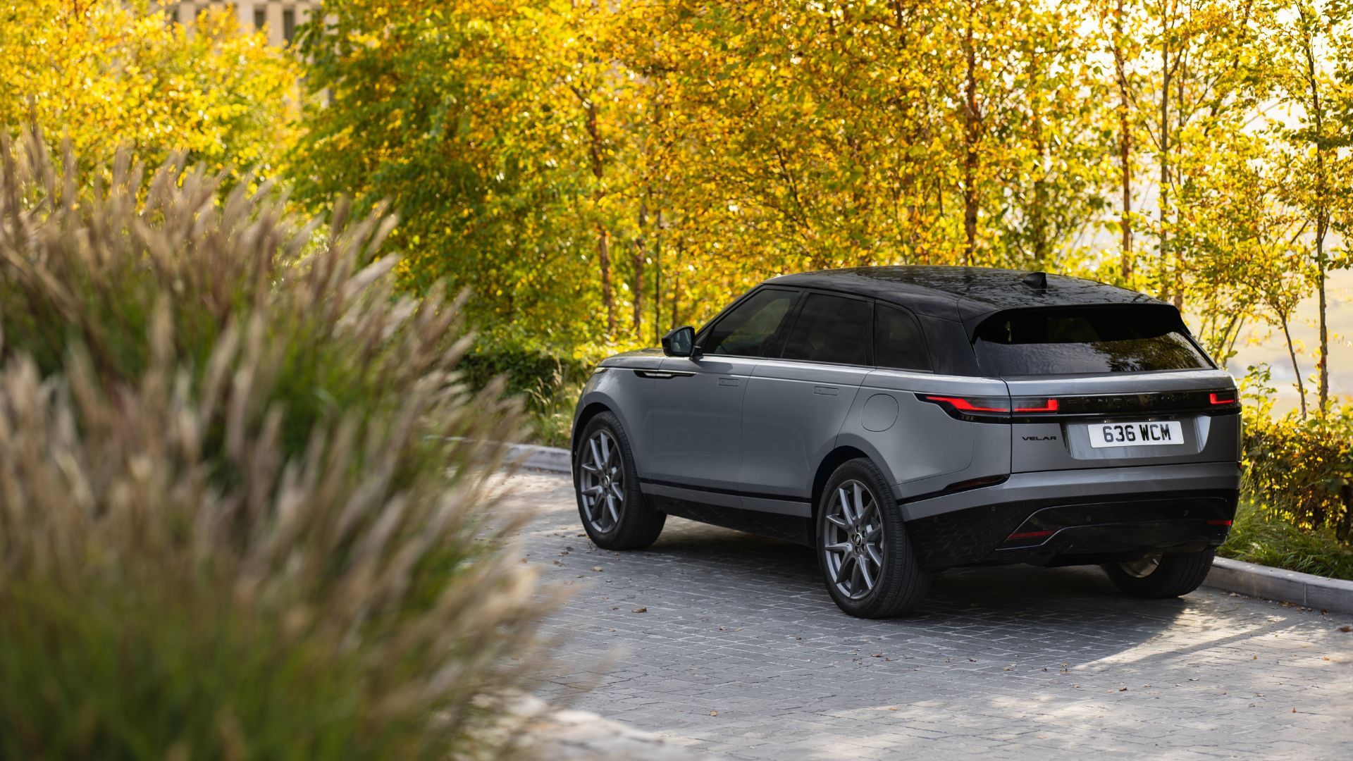 2025 Land Rover Range Rover Velar Pricing, Photos & Specs
