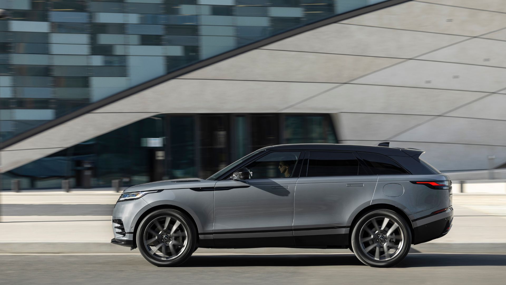 2025 Land Rover Range Rover Velar Pricing, Photos & Specs