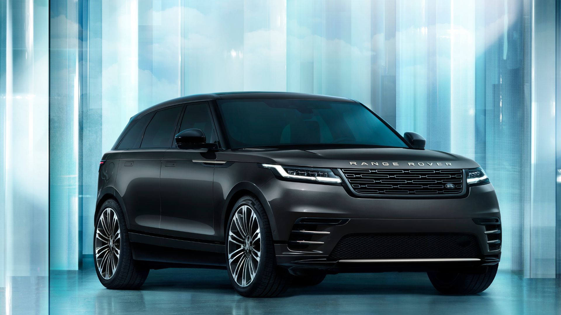 2025 Land Rover Range Rover Velar Pricing, Photos & Specs