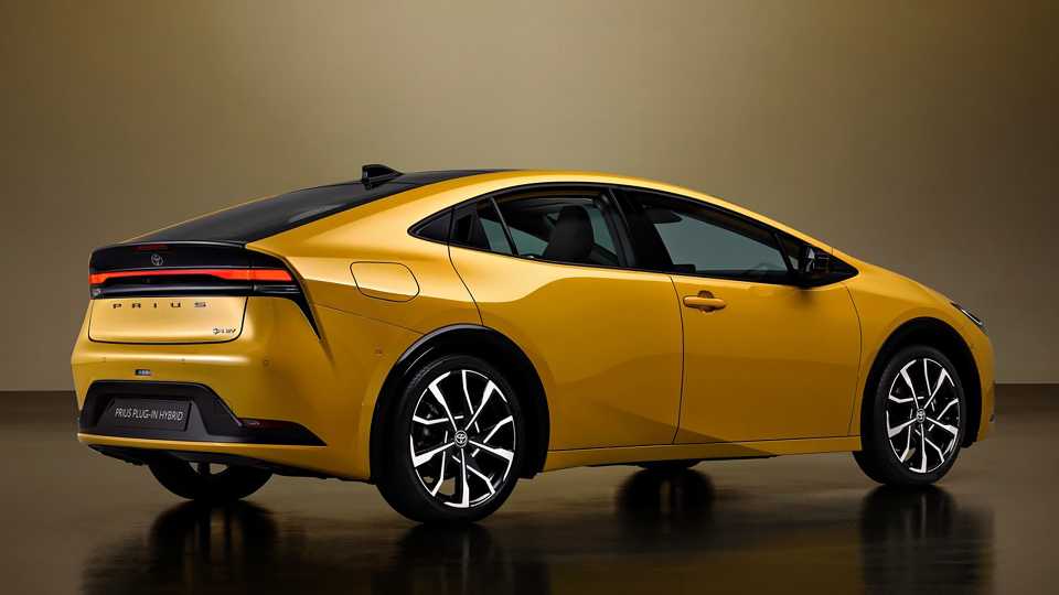 2024 Toyota Prius Prime Pricing, Photos & Specs