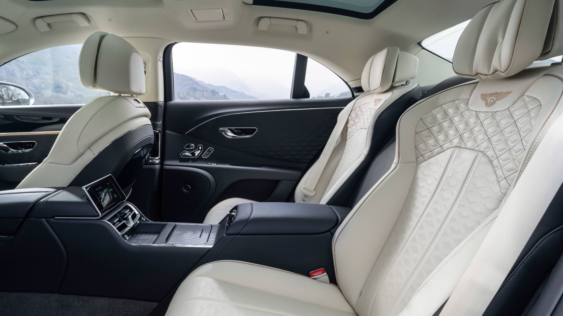 2025 Bentley Flying Spur Pricing, Photos & Specs