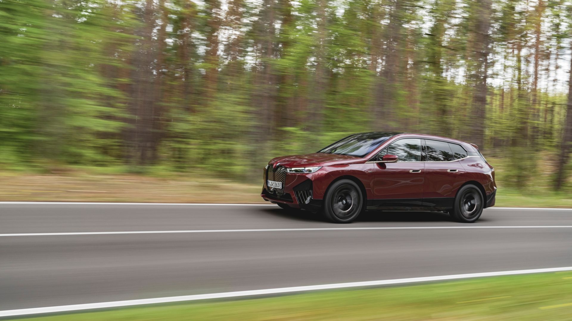 2025 BMW iX Pricing, Photos & Specs