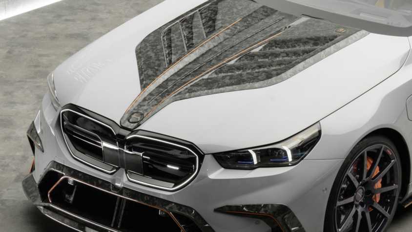 Mansory Modifes Rolls-Royce Dawn With Questionable Carbon Fiber Add-Ons